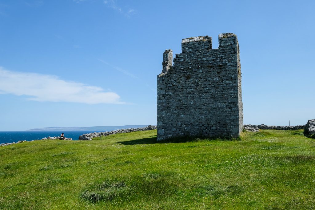 A Day on Inisheer: Exploring Ireland with Kids and Teens - Boxy ...